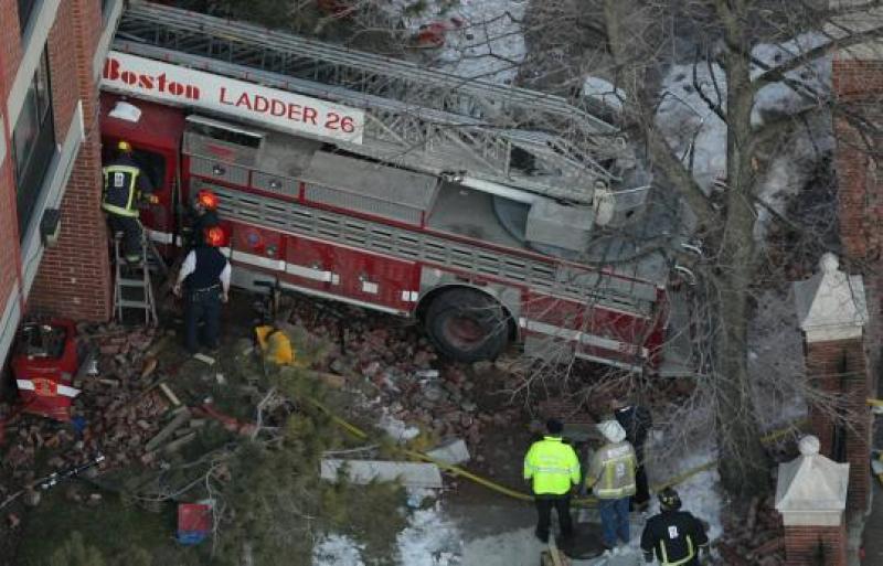 TRAINING FAILURES CITED IN THE FATAL BOSTON FIRE APPARATUS CRASH ...