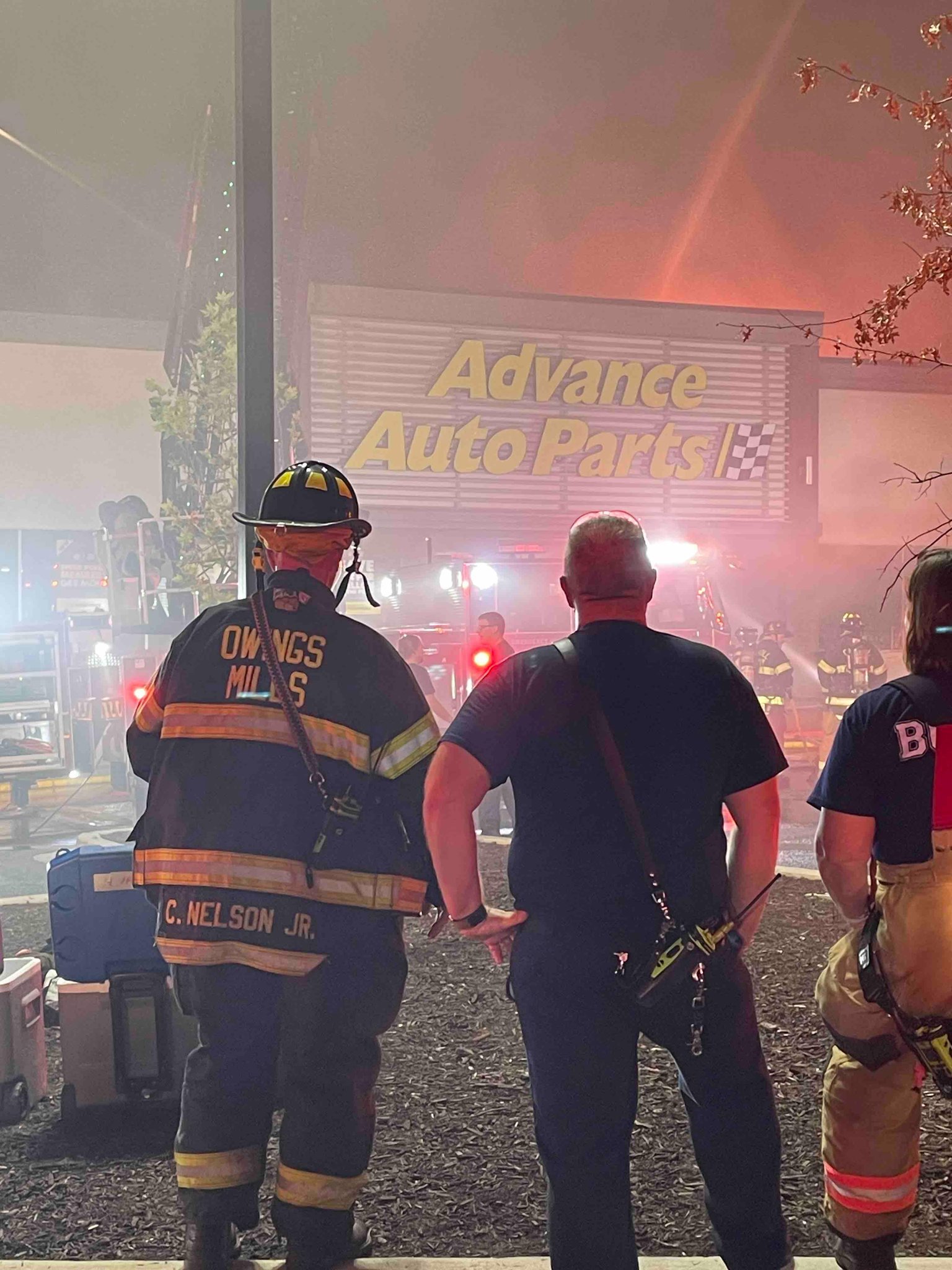 FIREFIGHTER MAYDAY! Retail Auto Parts Store Fire-Video & Report ...