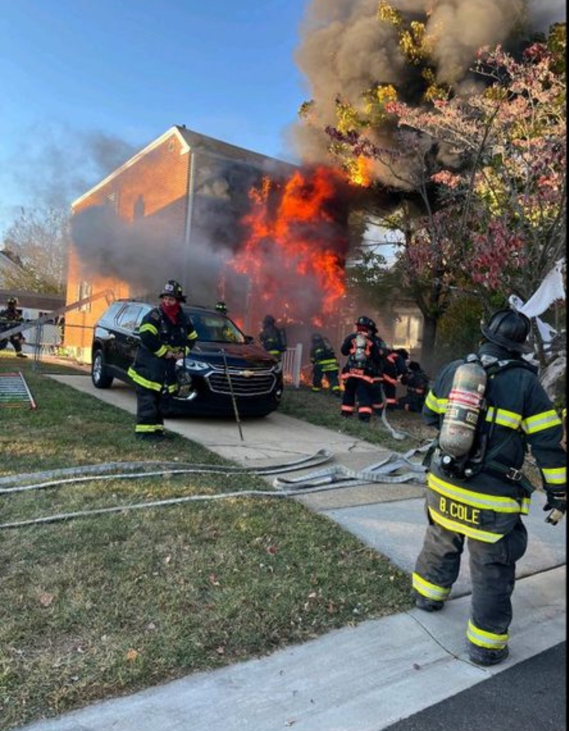 DELAWARE FIREFIGHTERS BURNED AT DWELLING FIRE | Firefighter Close Calls ...