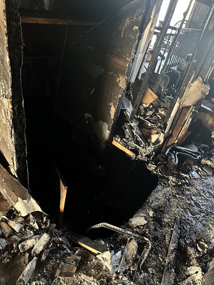 FIREFIGHTERS THROUGH THE FLOOR AT YORK CENTER, IL FATAL FIRE ...