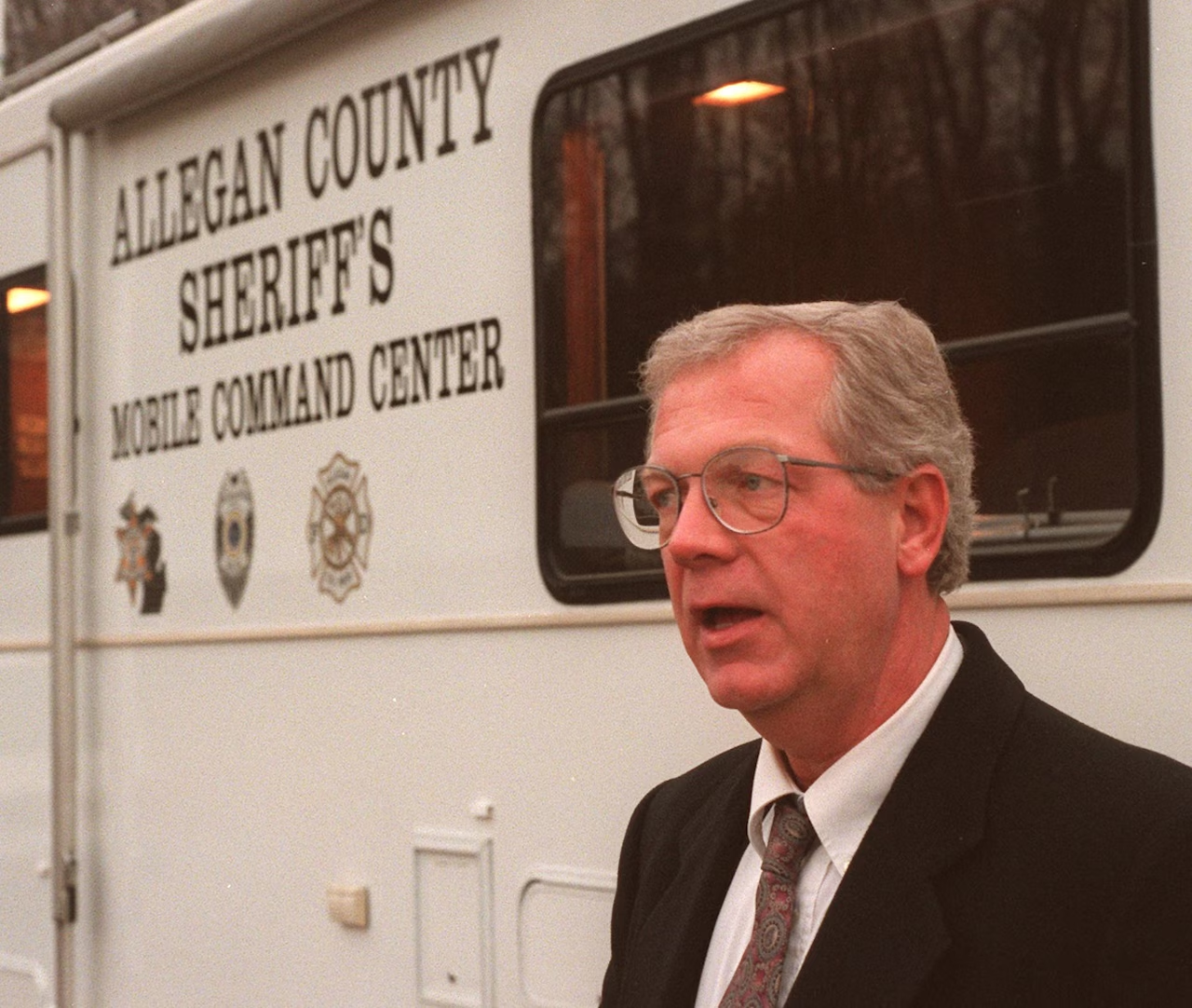 FIRE CHIEF STRUCK/KILLED ON ROADWAY-MI, FIREFIGHTER STRUCK-IA (The ...