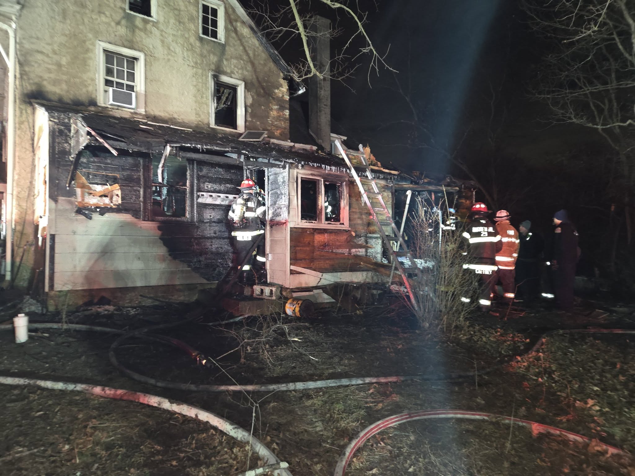 THREE FIREFIGHTERS INJURED AT HOUSE FIRE - PENNSLYVANIA | Firefighter ...