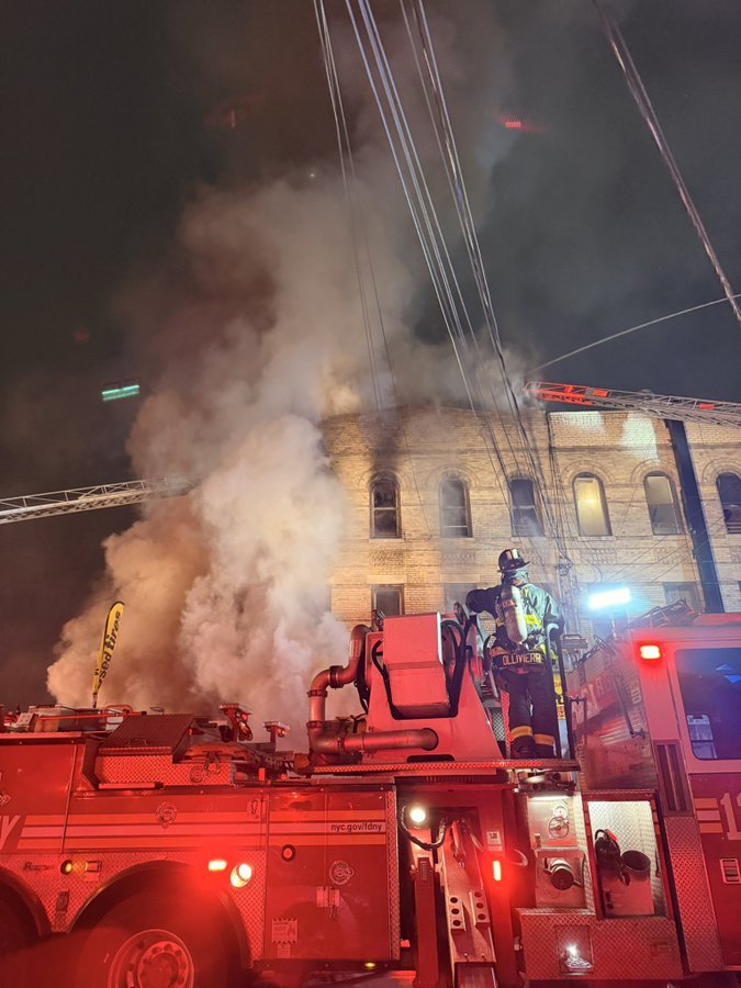 SEVERAL FDNY FIREFIGHTERS SUFFER BURNS AT 3RD ALARM FIRE IN QUEENS ...