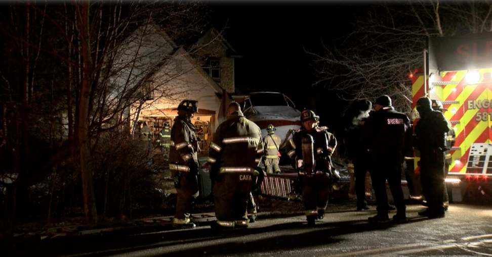 FIREFIGHTER FALLS THROUGH FLOOR AT HOUSE FIRE, MAYDAY CALLED ...