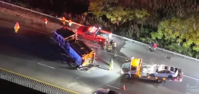 MASS FIRE APPARATUS REAR-ENDED ON THE HIGHWAY | Firefighter Close Calls ...